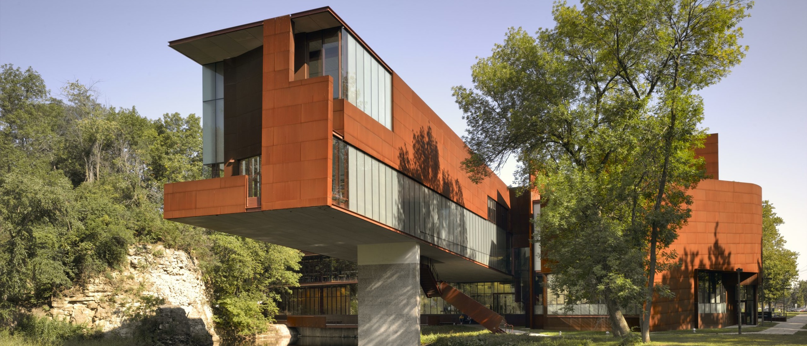 Art Building West | School of Art, Art History, and Design - College of ...